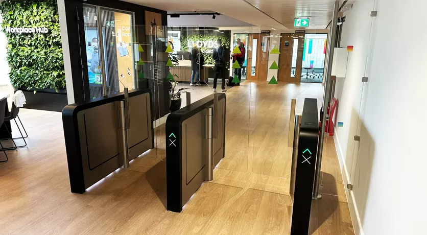 Speed Gate DR.TD.6629C: Elegant AI Anti-Tailgating w/ 0.3s Access